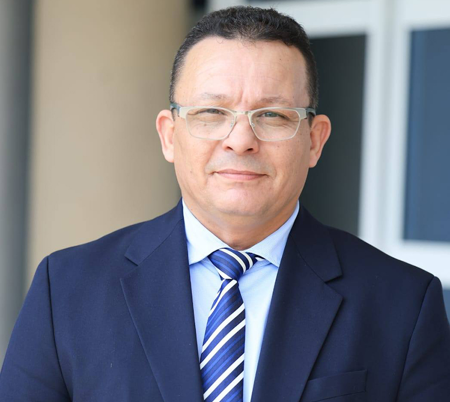 جمال الحيمودي المشرف العام على التحكيم بالجامعة التونسية لكرة القدم ...