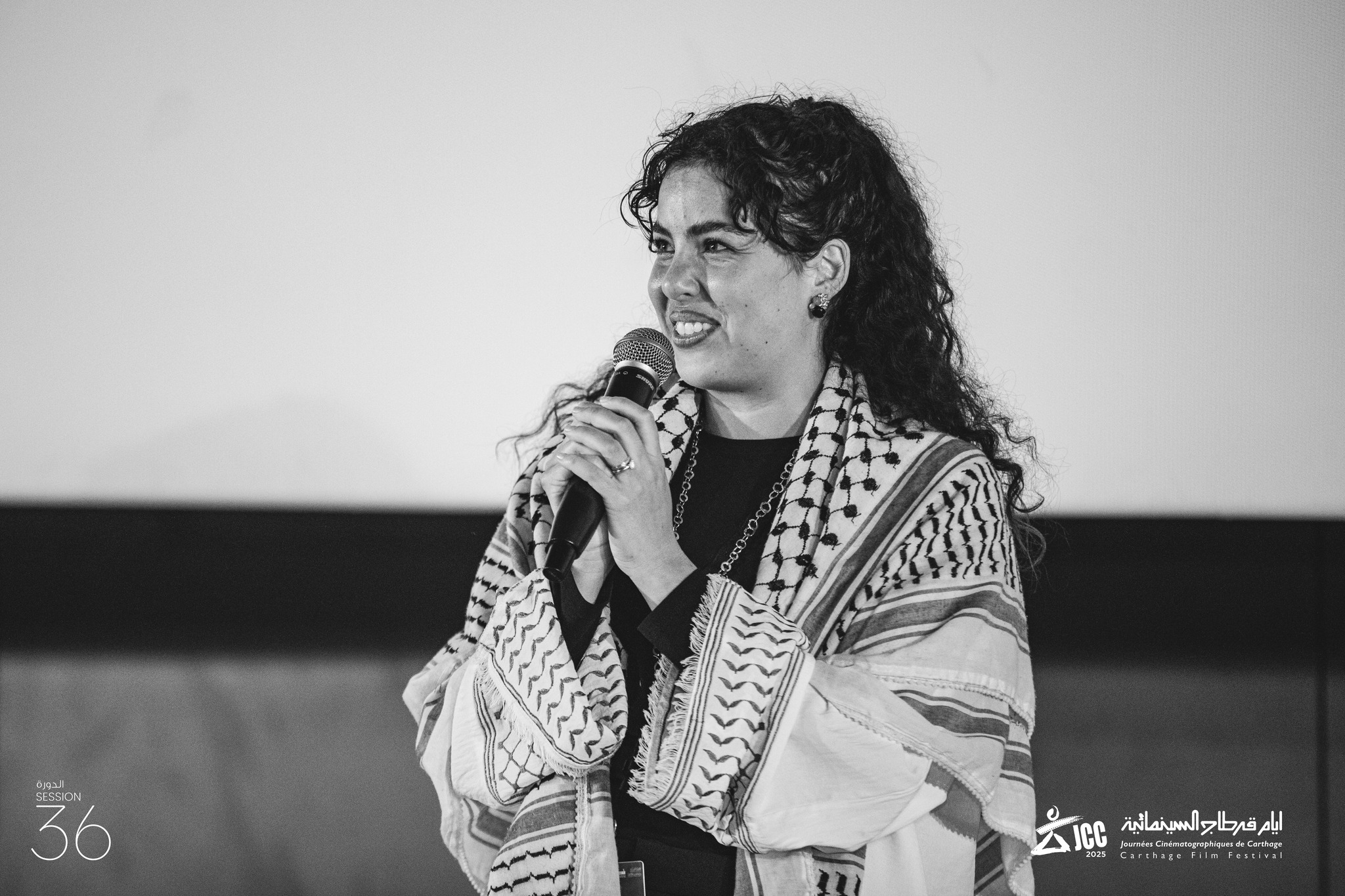 المخرجة التونسية البلجيكية ماية عجميه ايطى زلامة تقدم العرض الأول ...